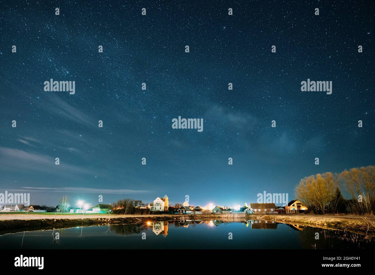 Europe night sky hi-res stock photography and images - Alamy