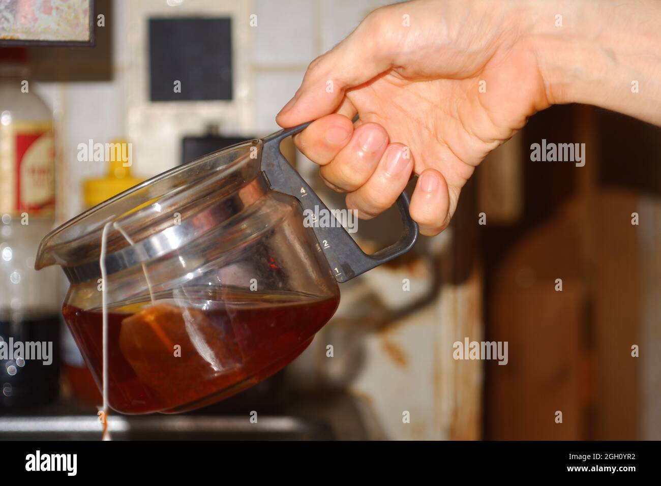 Tea infusing hi-res stock photography and images - Alamy
