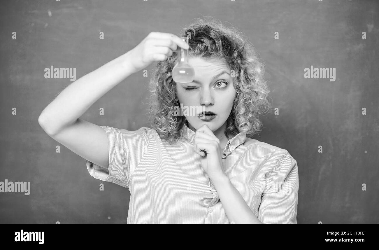 Explore chemistry. Chemistry lesson. Chemistry lab. Interesting and ...