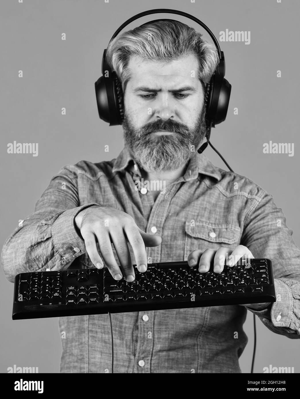 Graphics settings pushed to limit. Gaming addiction. Online gaming ...