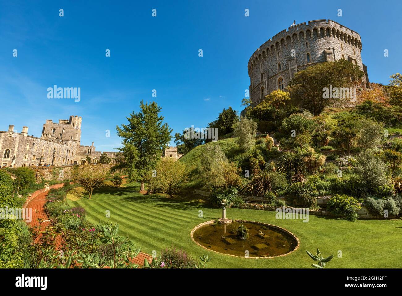 Crown castle tower hi-res stock photography and images - Alamy