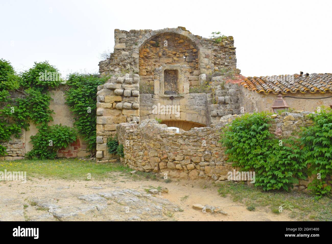 Medieval town of peratallada hi-res stock photography and images - Alamy