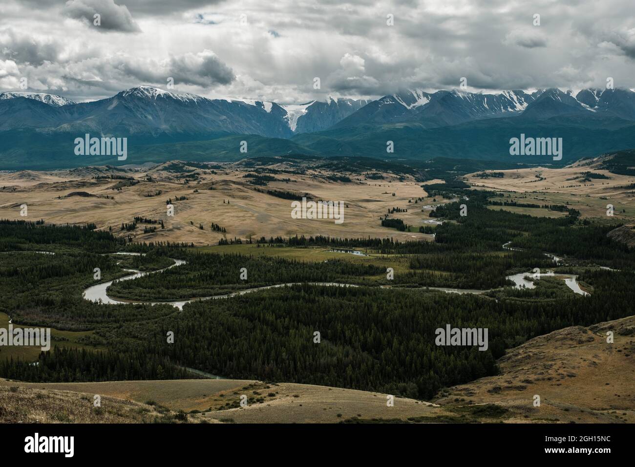 View of the Kurai steppes in the Altai Mountains Stock Photo - Alamy