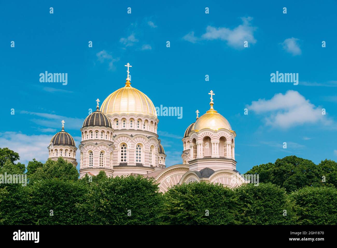 Golden cathedral hi-res stock photography and images - Alamy