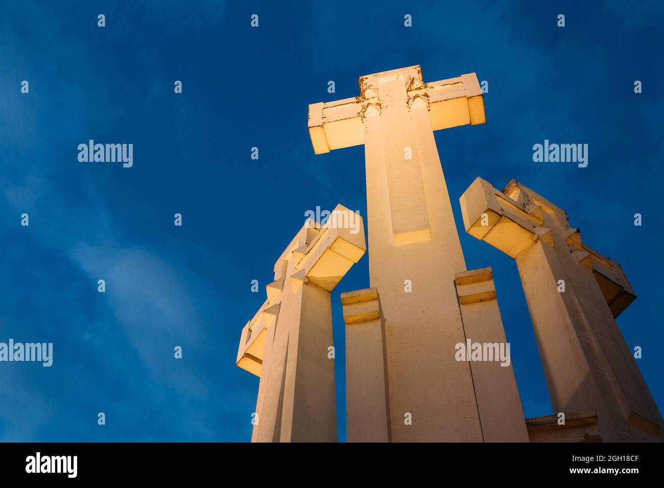 The three cross vilnius hi-res stock photography and images - Alamy