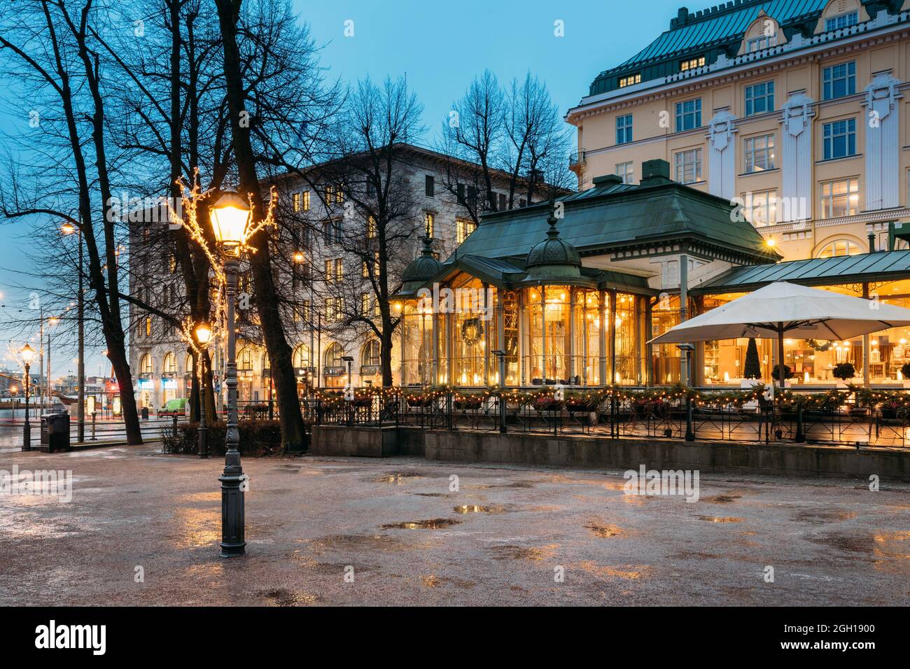 Esplanade restaurant helsinki hi-res stock photography and images - Alamy