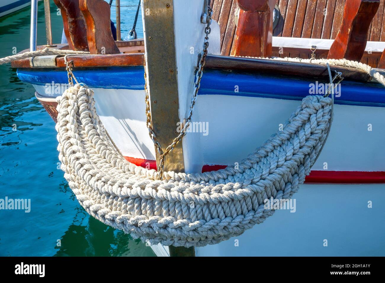 Bumper knot hi-res stock photography and images - Alamy