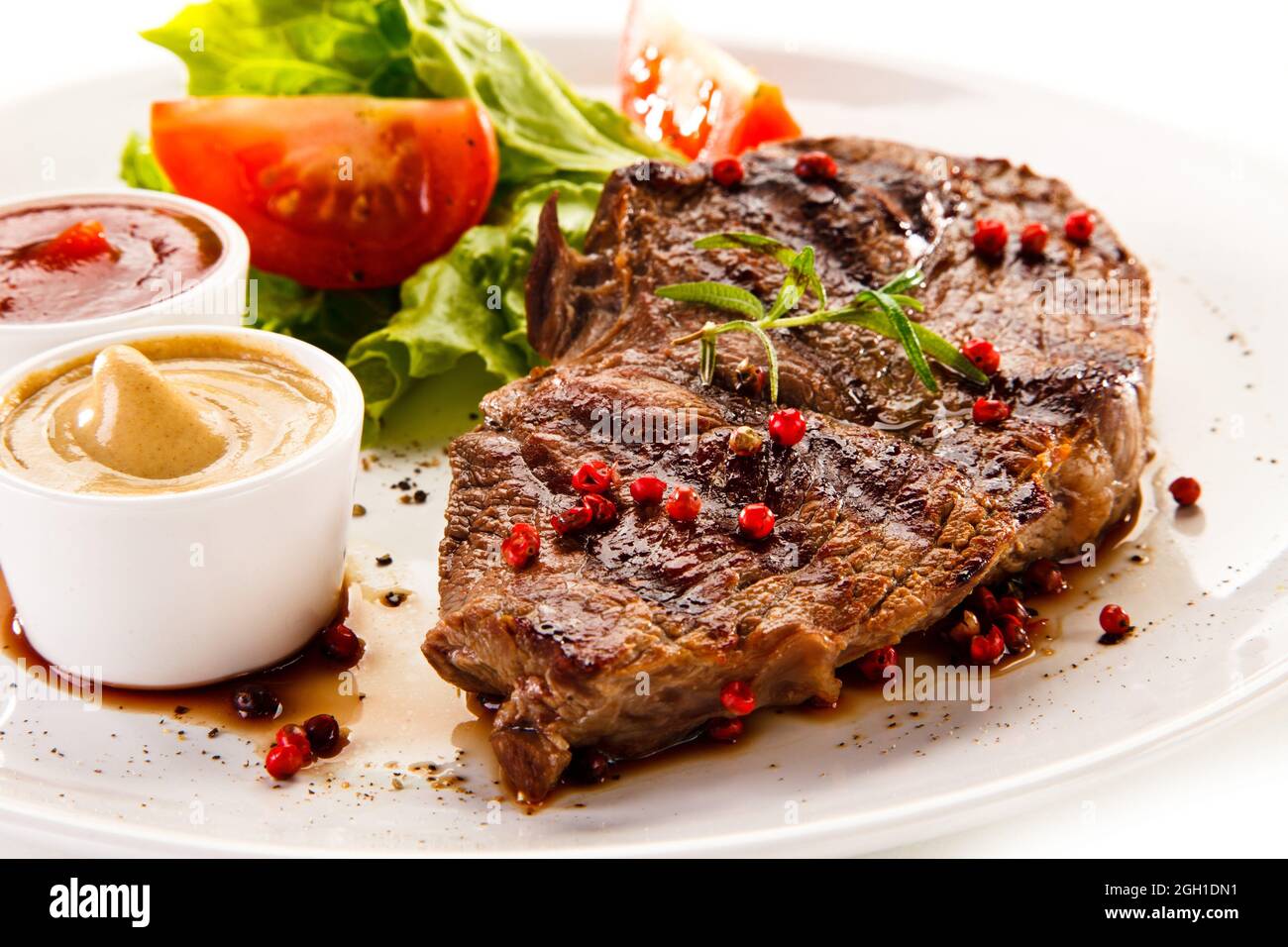 Filet mignon plate white background hi-res stock photography and images - Alamy