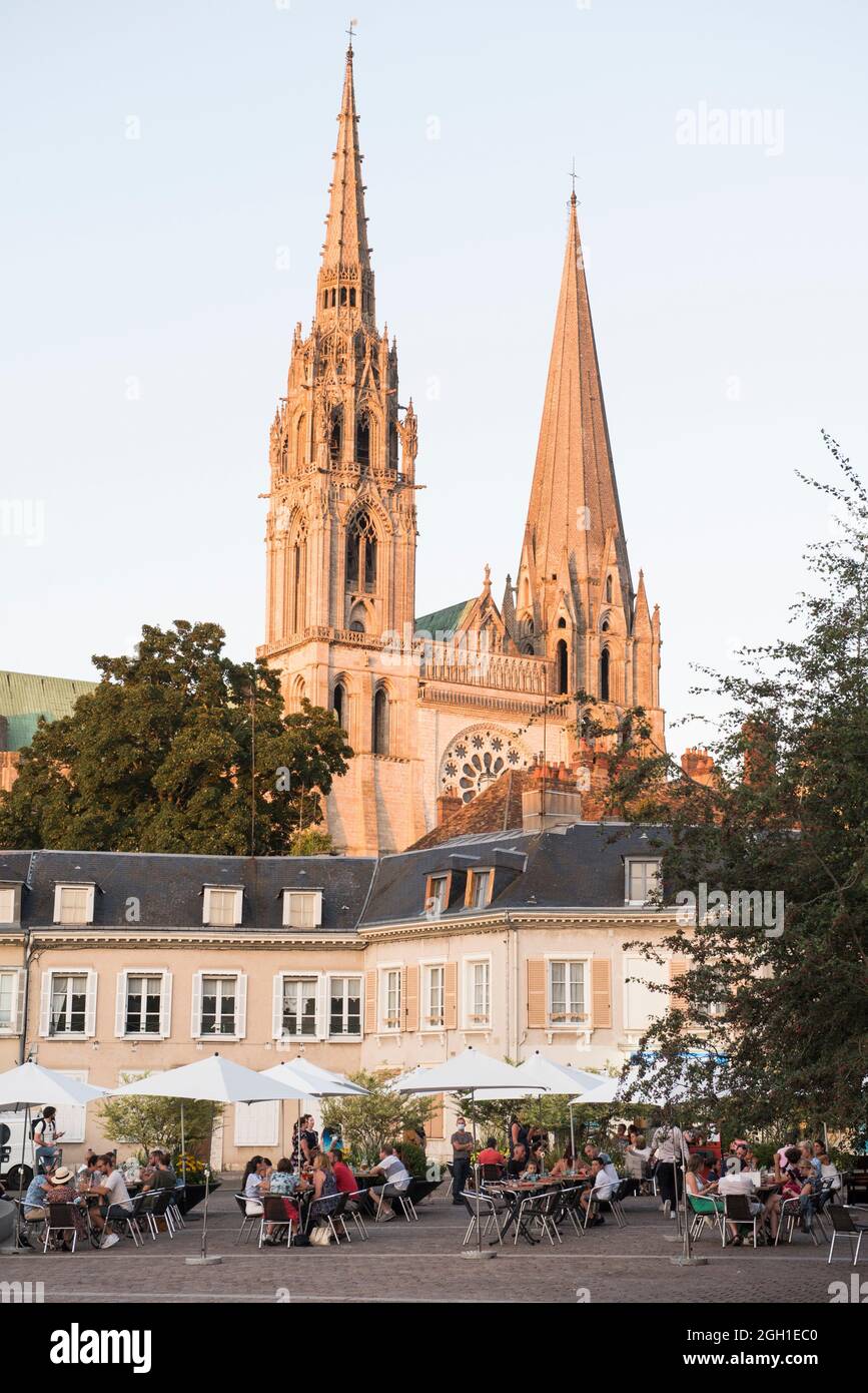 Gothic cathedral in chartres hi-res stock photography and images - Alamy