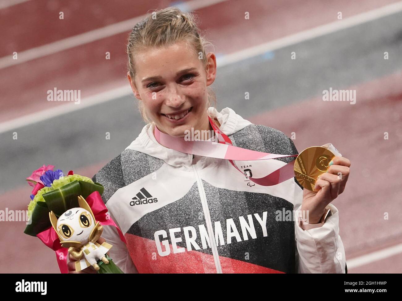 Tokyo, Japan. 04th Sep, 2021. Paralympics: Track and field, women, 400 ...