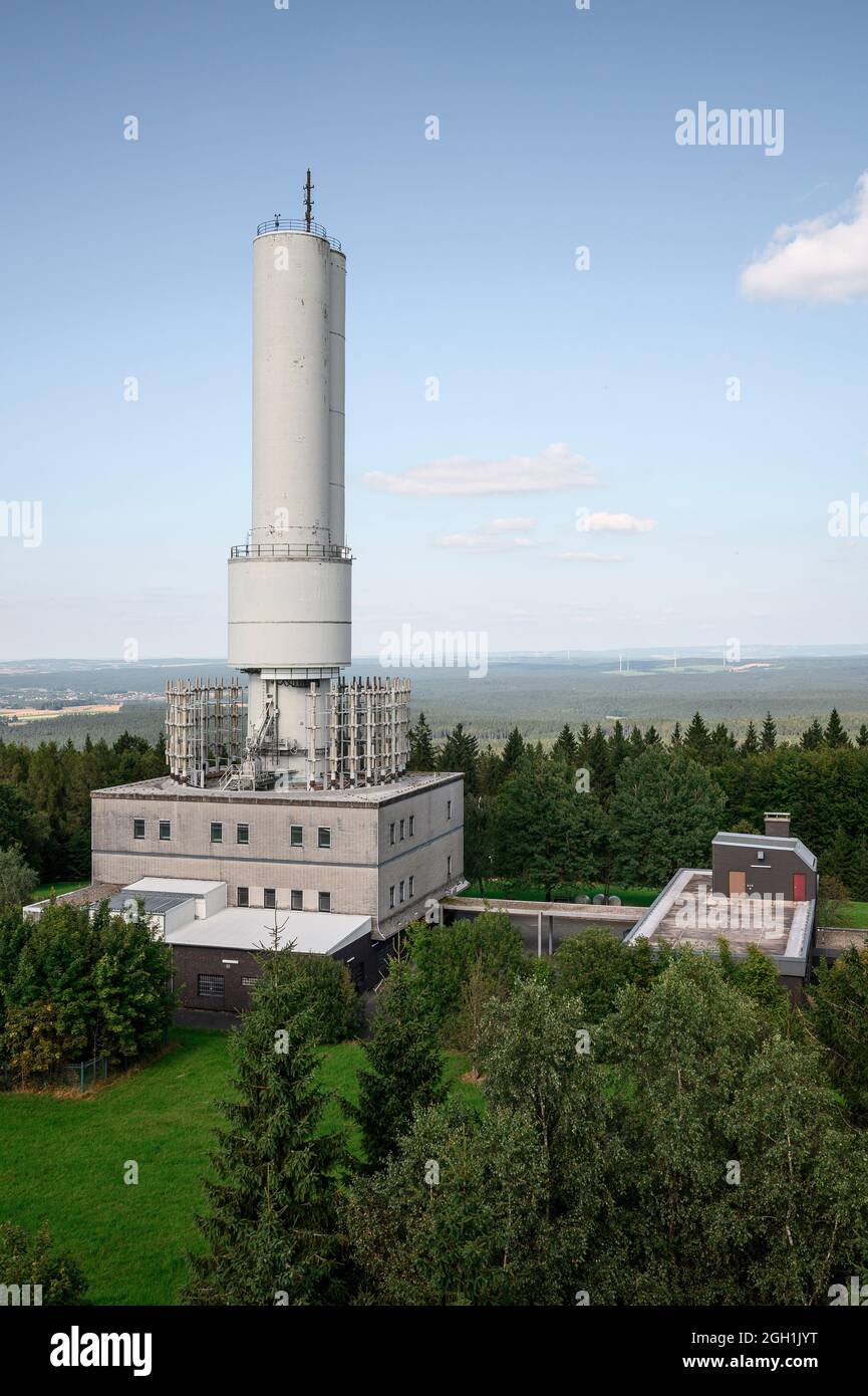 03 September 2021, Bavaria, Schönwald: The former reconnaissance tower ...