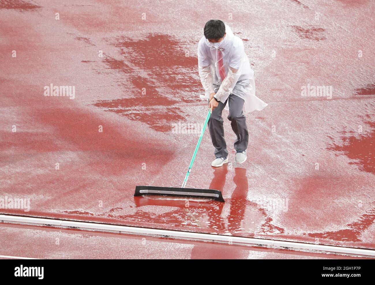 Tokyo, Japan. 04th Sep, 2021. Paralympics: Athletics, men, finals, shot ...