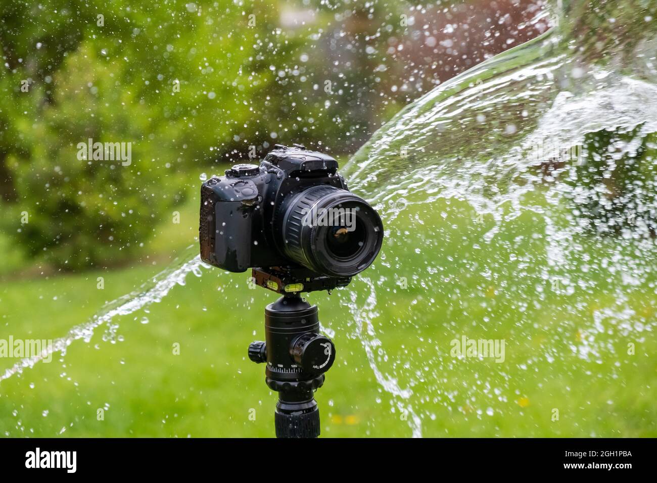 Film camera wet weather rain hi-res stock photography and images - Alamy