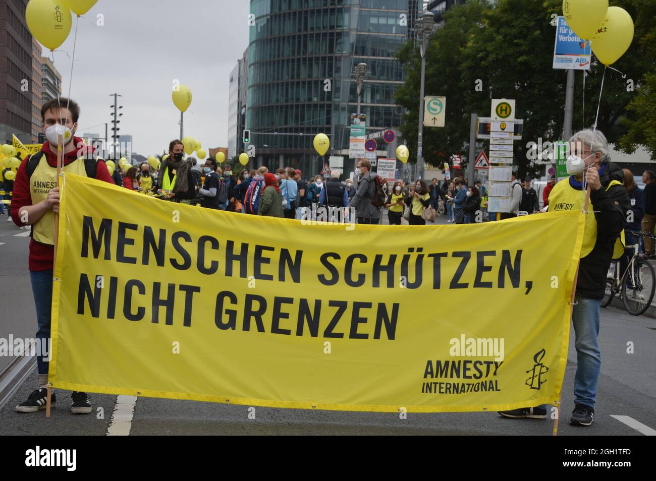 Crisis society hi-res stock photography and images - Alamy