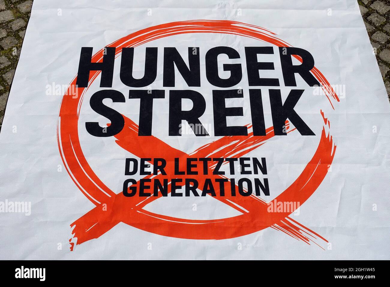 Protest camp, hunger strike against the climate crisis, Reichstag ...