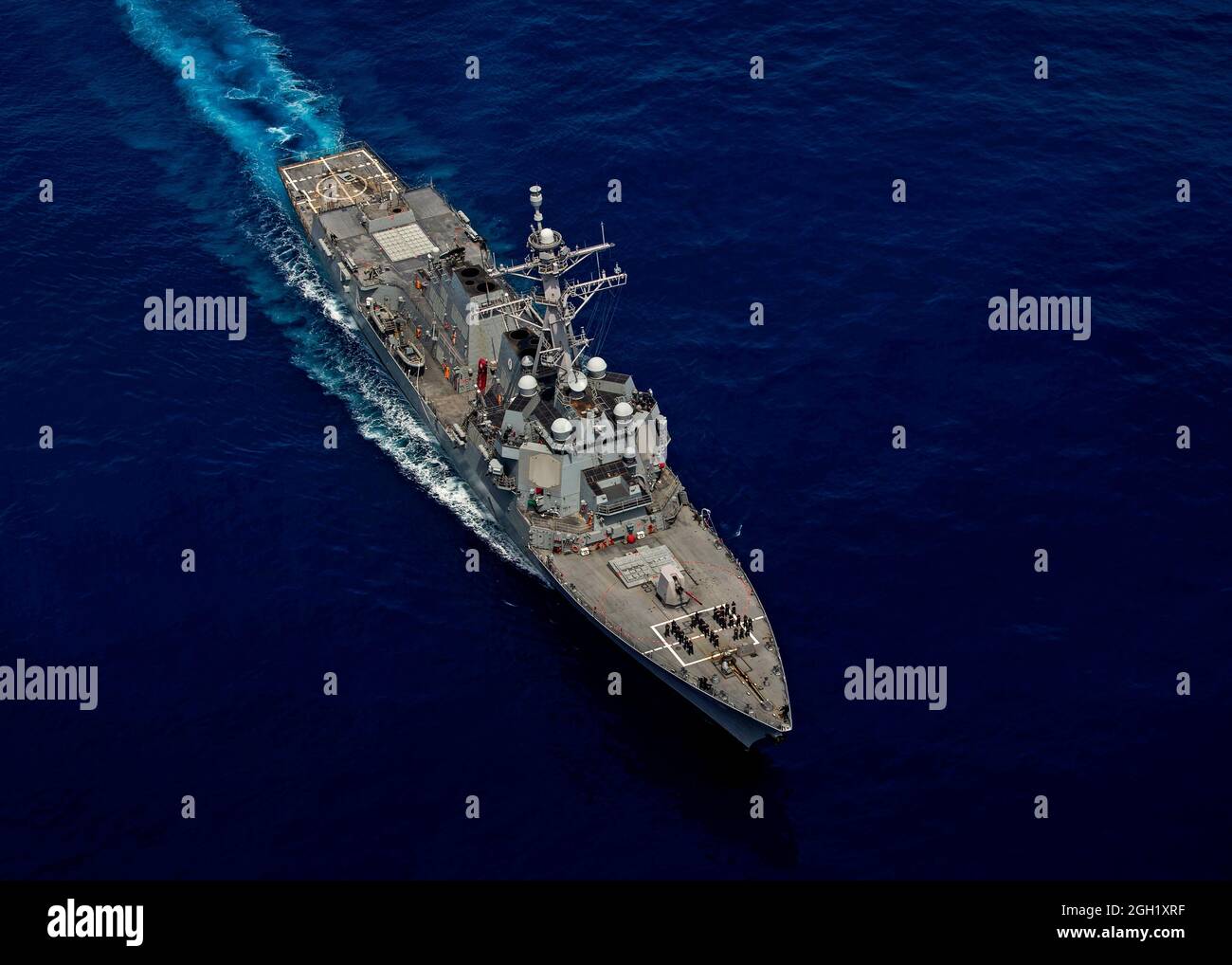 Uss rafael peralta ddg 115 hi-res stock photography and images - Alamy