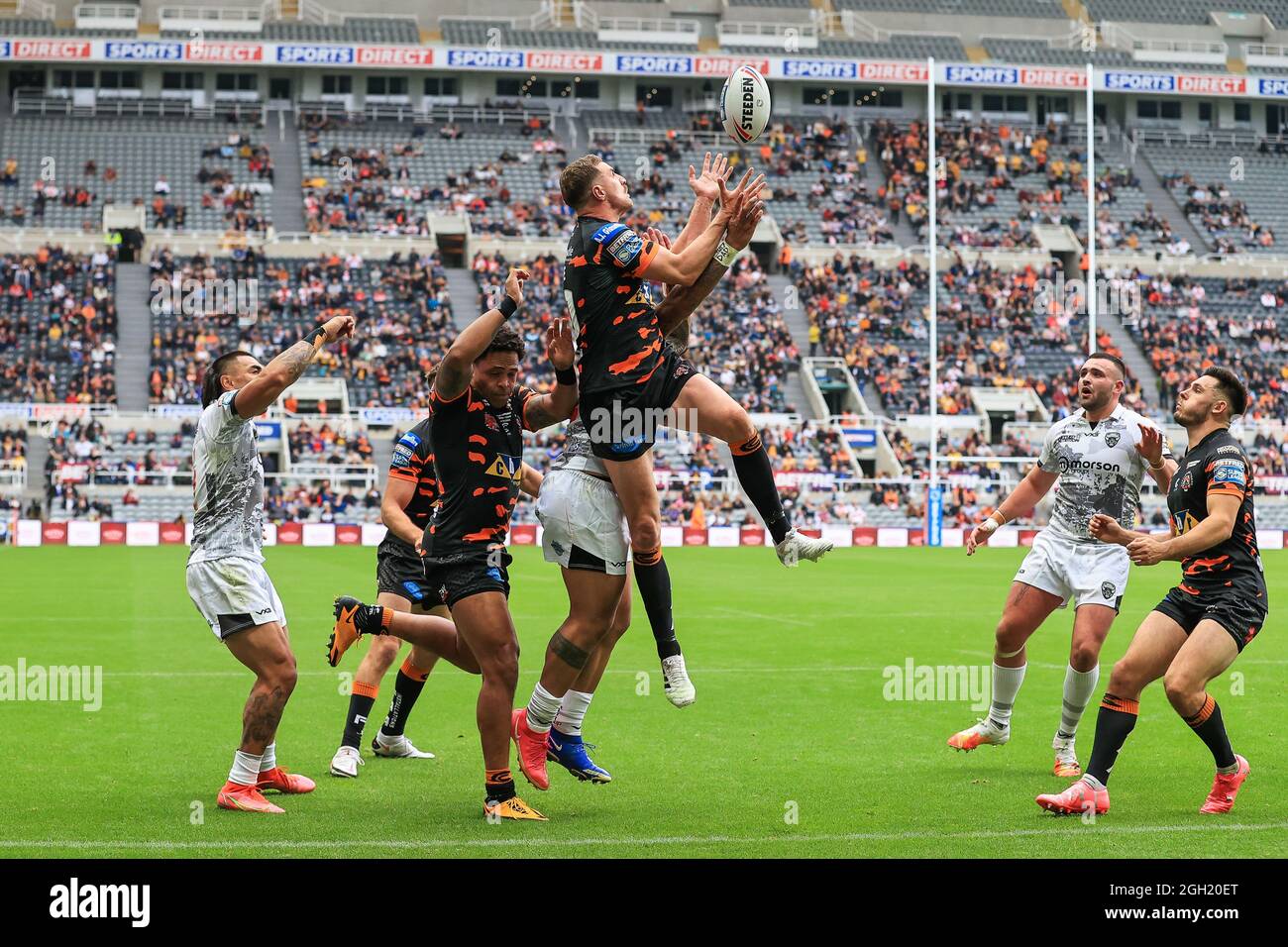 James clare hi-res stock photography and images - Alamy