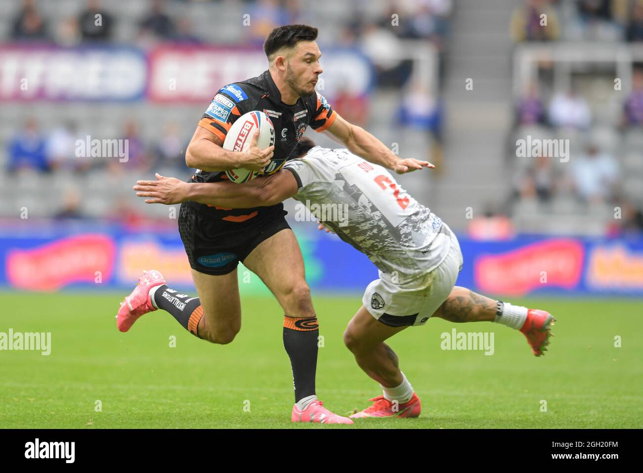 Newcastle, UK. 04th Sep, 2021. Niall Evalds (1) of Castleford Tigers is ...