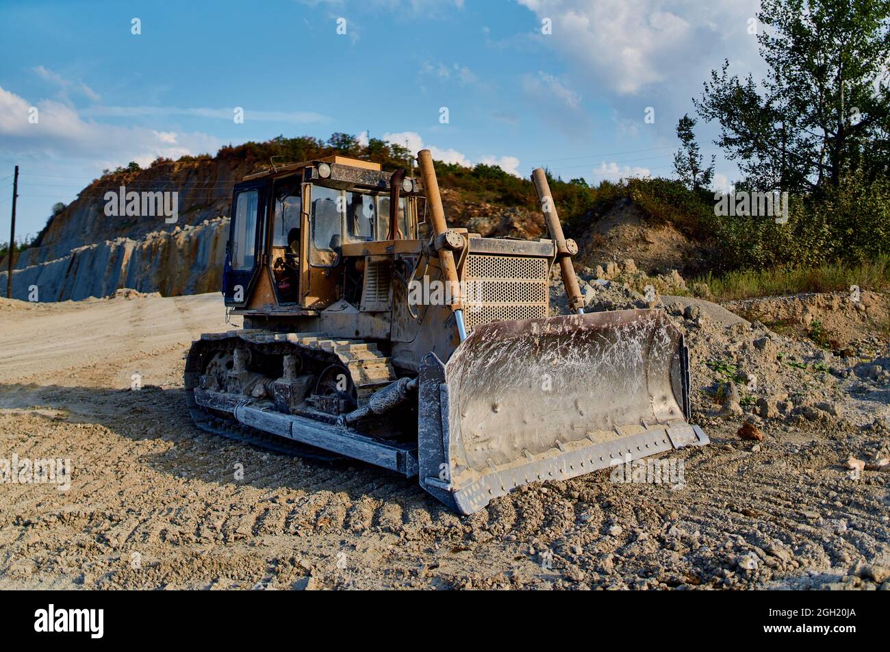 excavator work geology construction industry Stock Photo - Alamy