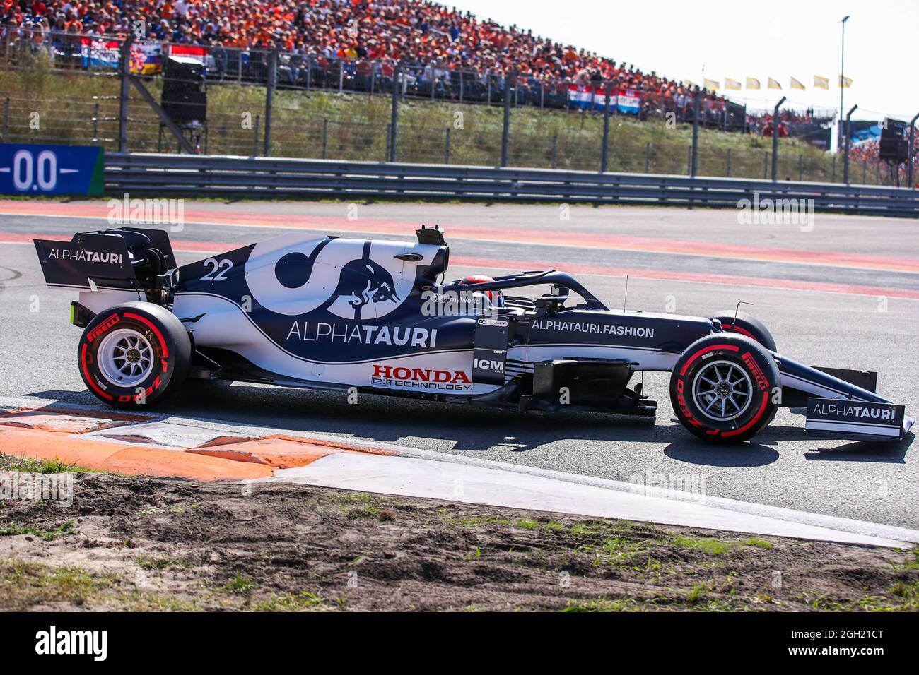 ZANDVOORT, NETHERLANDS - SEPTEMBER 4: Yuki Tsunoda of Japan and Alpha ...