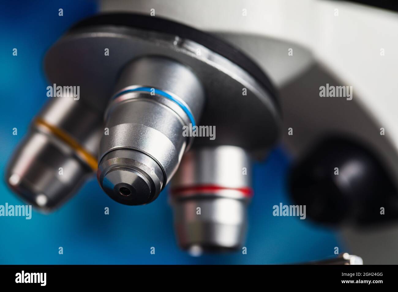 Microscope lens hi-res stock photography and images - Alamy