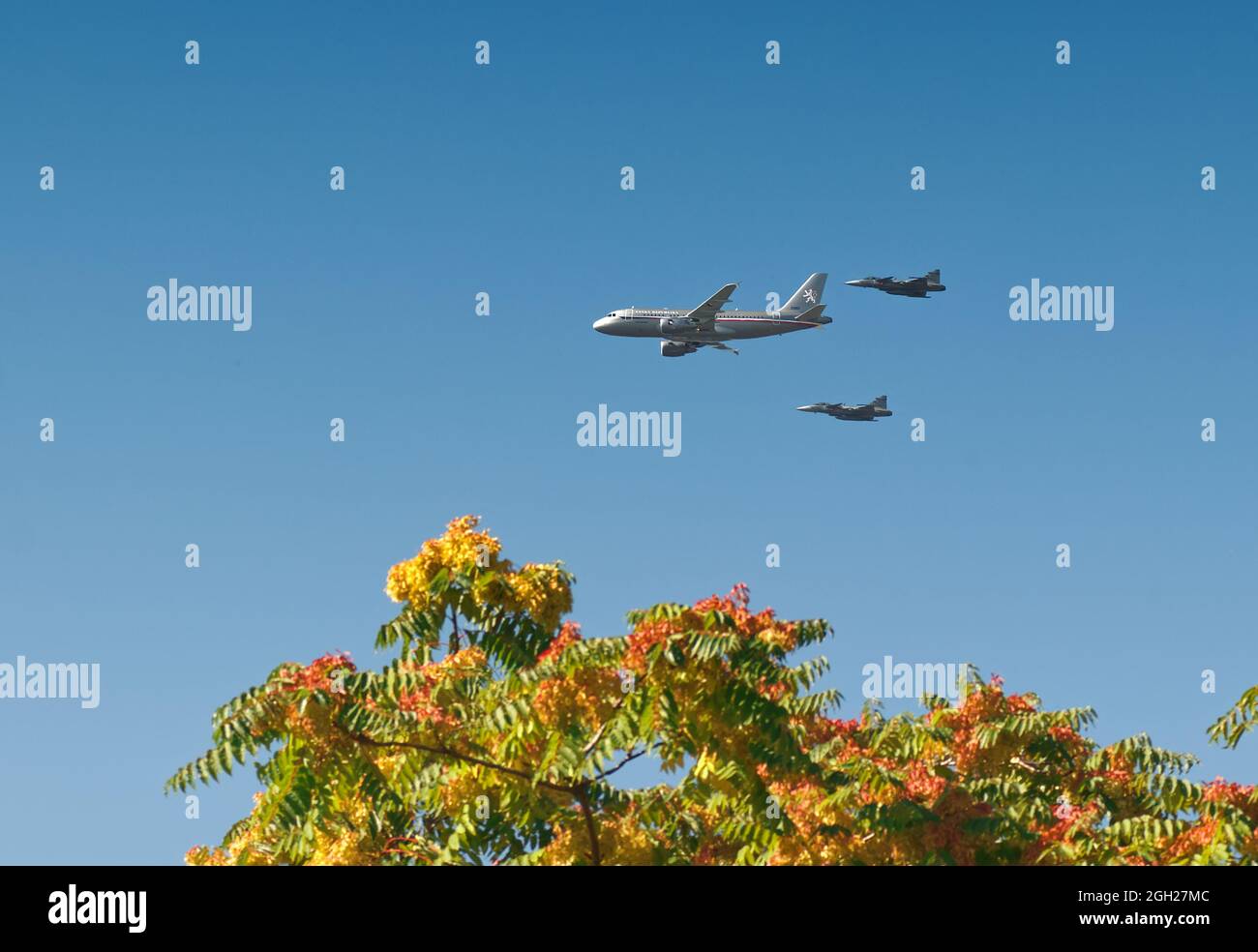 Subsonic aircraft hi-res stock photography and images - Alamy