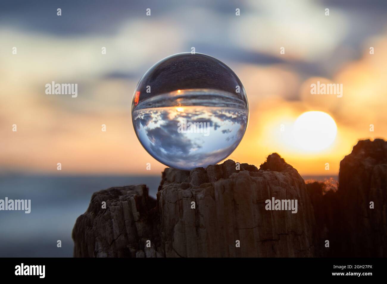 Mind magic hi-res stock photography and images - Alamy