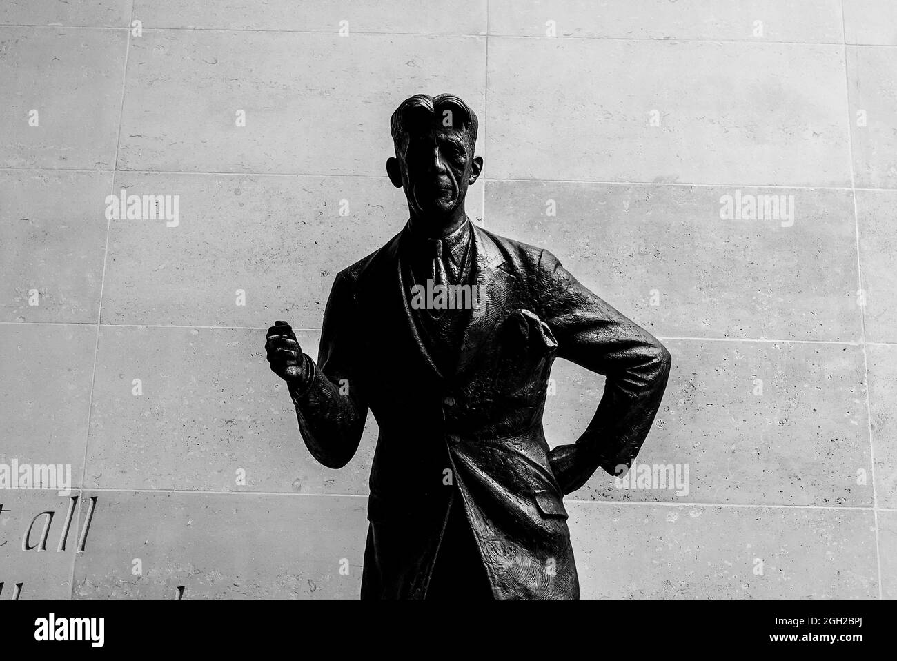 George Orwell Statue Stock Photo - Alamy
