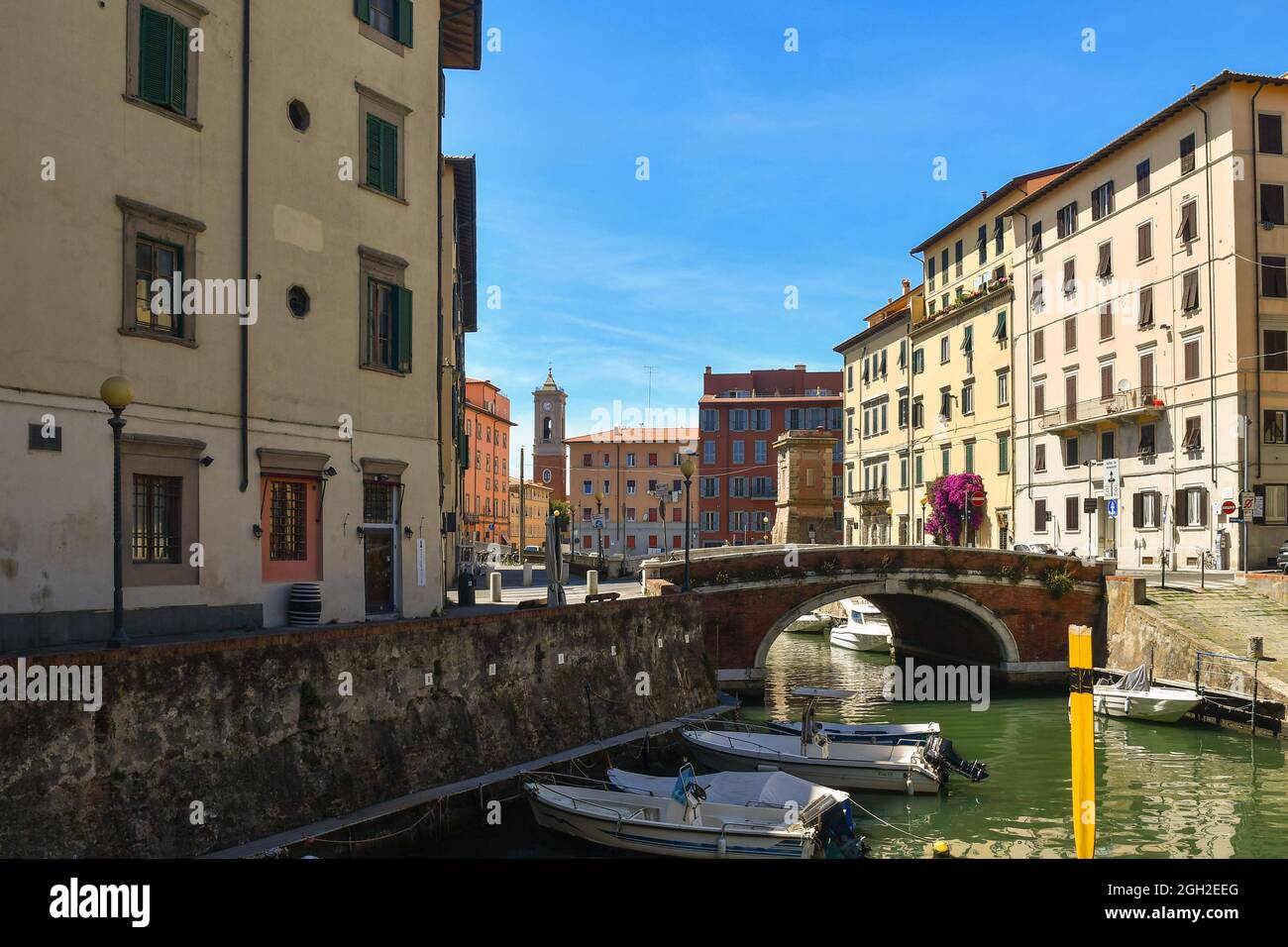 Old and new canal hi-res stock photography and images - Alamy