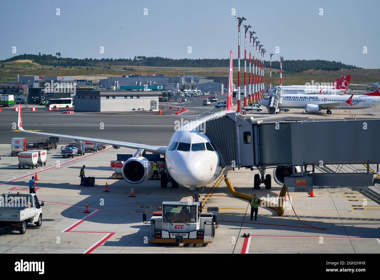 Airport ramp plane hi-res stock photography and images - Alamy