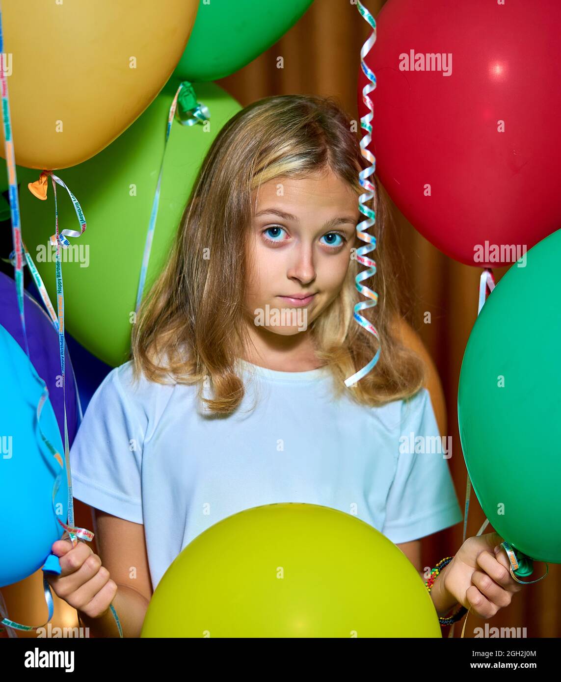 Kid and inflatable balloon hi-res stock photography and images - Alamy