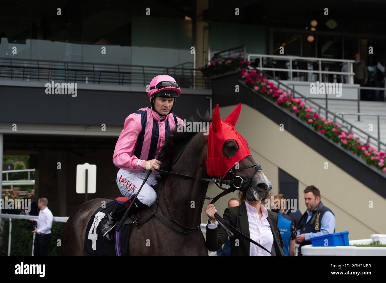 Jockey robert havlin newmarket racecourse hi-res stock photography and ...