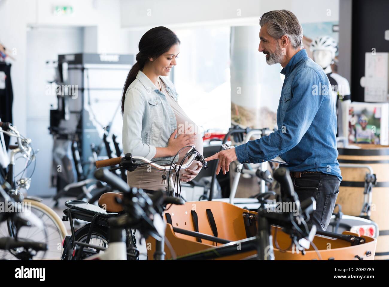 Bicycle operation hi-res stock photography and images - Alamy