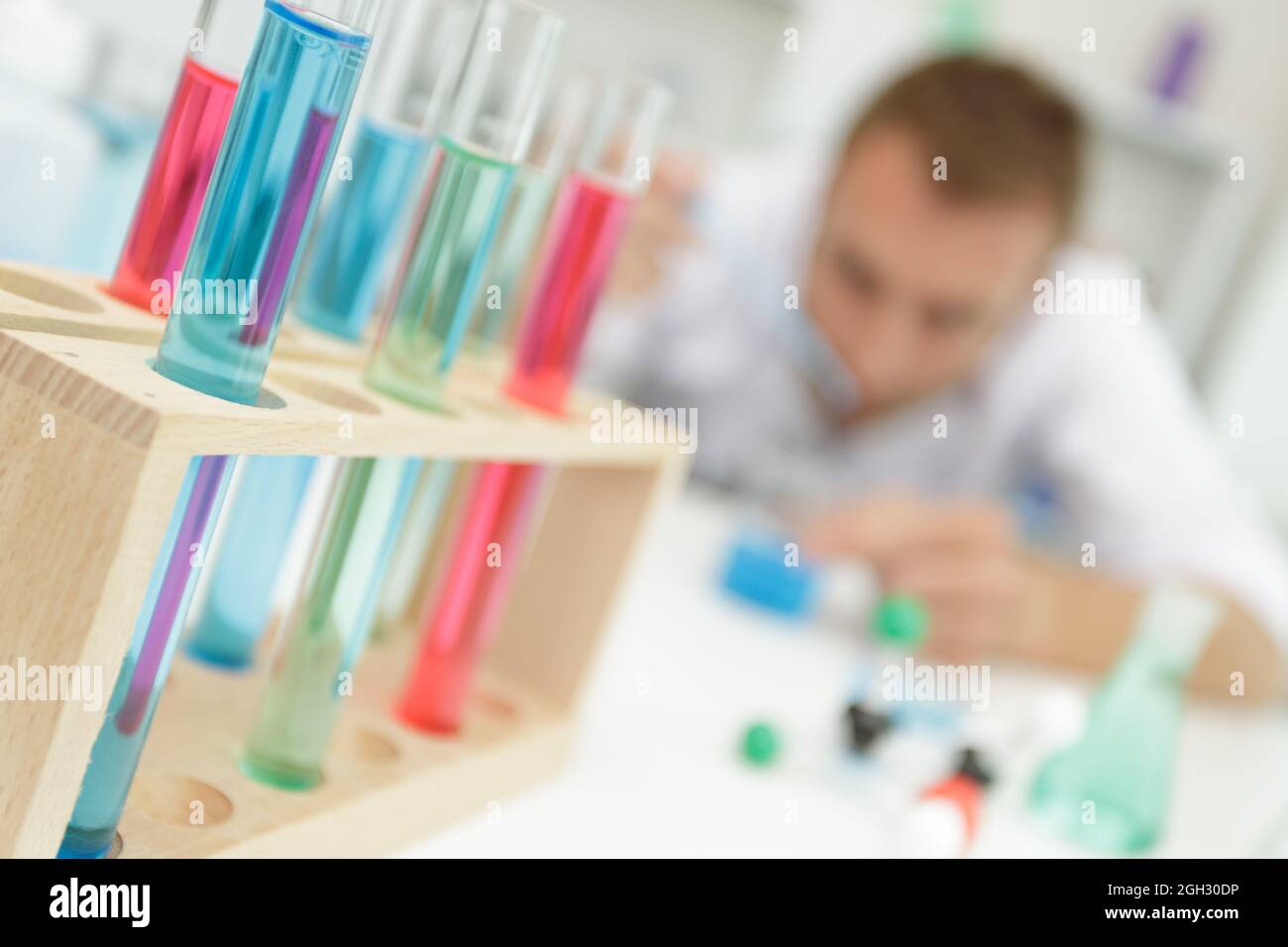 focused pictures of test tubes inside the lab Stock Photo - Alamy
