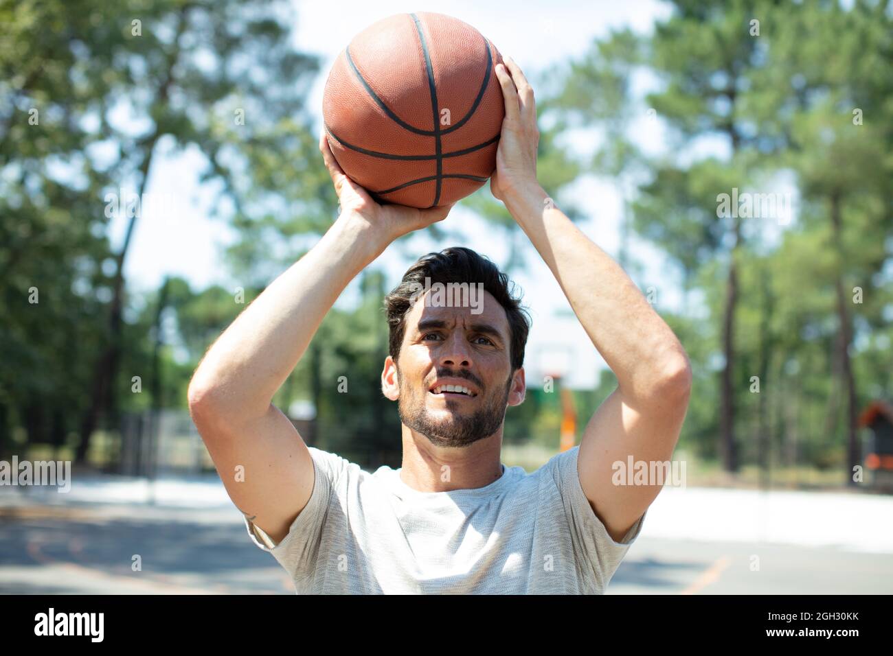Basketball drills hi-res stock photography and images - Alamy