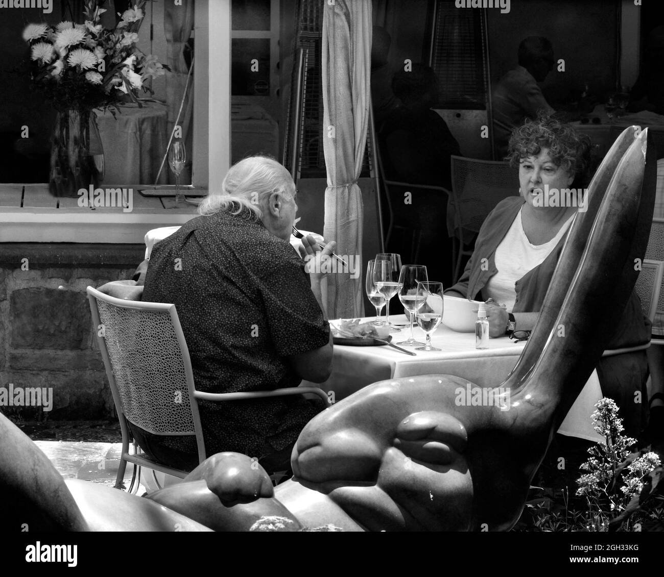 Restaurant distancing Black and White Stock Photos & Images - Alamy
