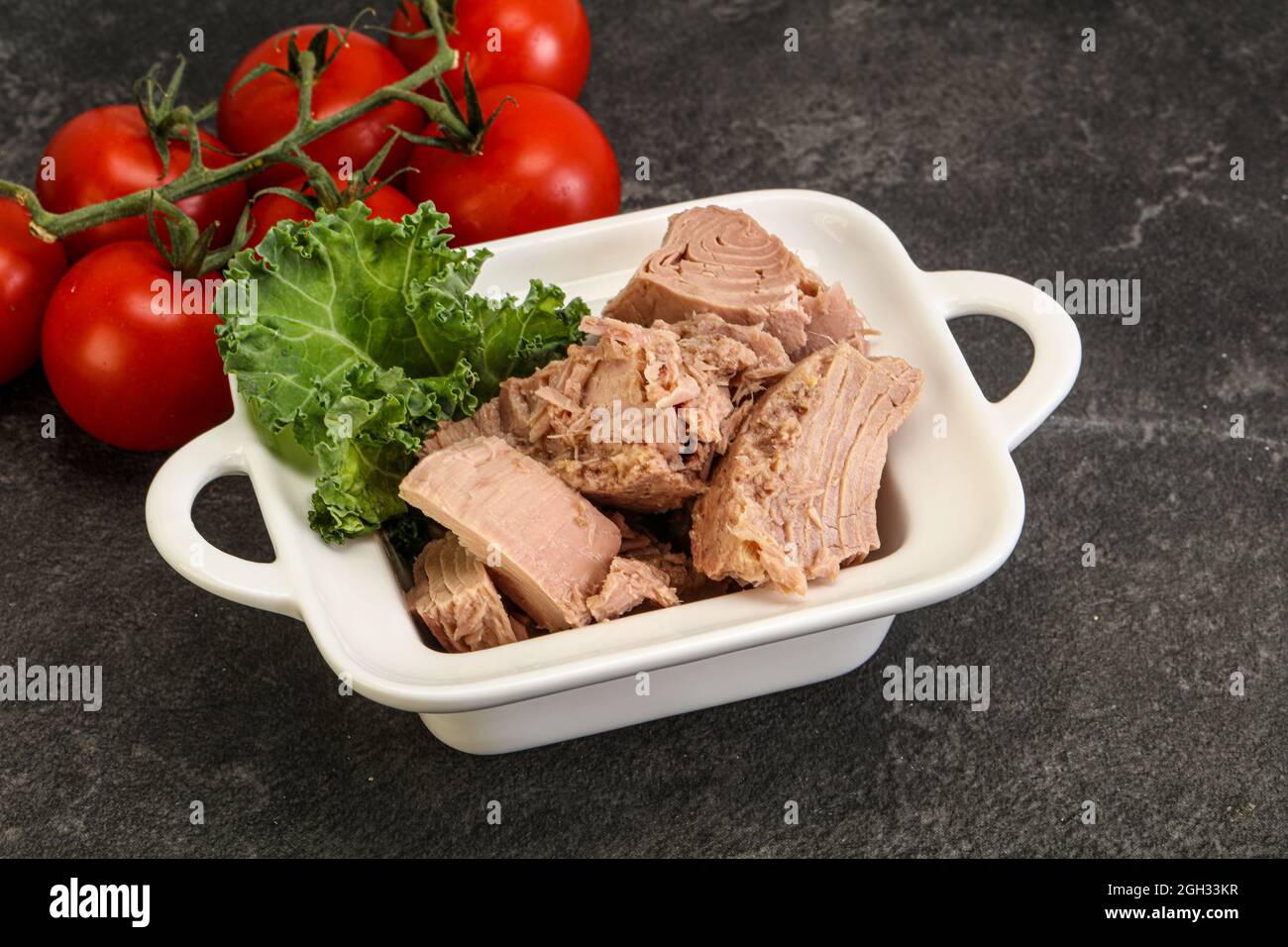Tasty Canned tuna fillet in the bowl Stock Photo - Alamy