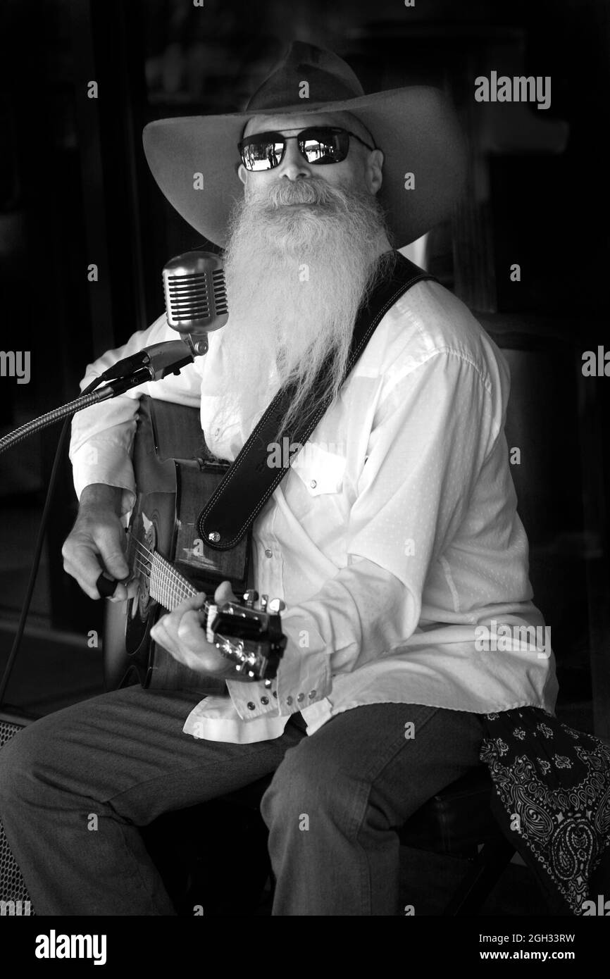 Johnny Lloyd, a well-known street performer in Santa Fe, New Mexico ...