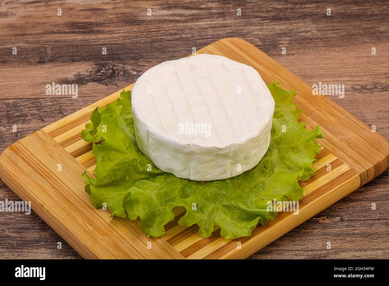 Delicous tradidional Brie round soft cheese Stock Photo - Alamy