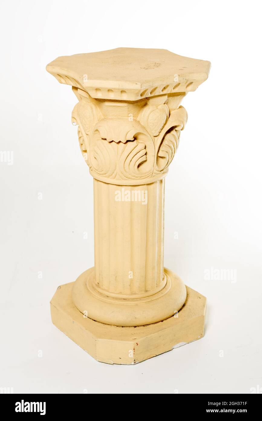 Classic column hi-res stock photography and images - Alamy