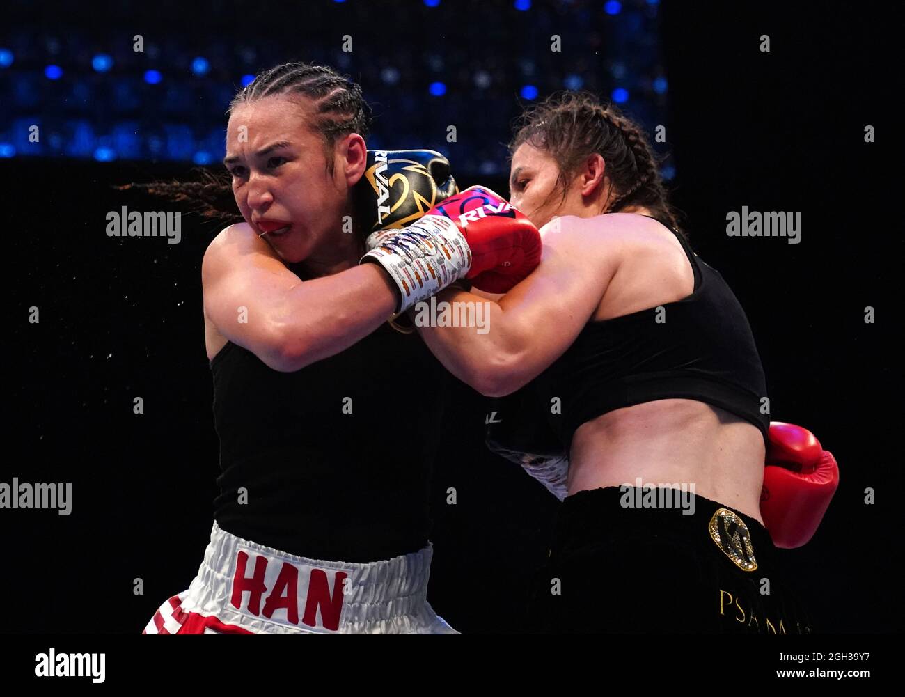 Jennifer Han (right) and Katie Taylor in their Undisputed Lightweight ...