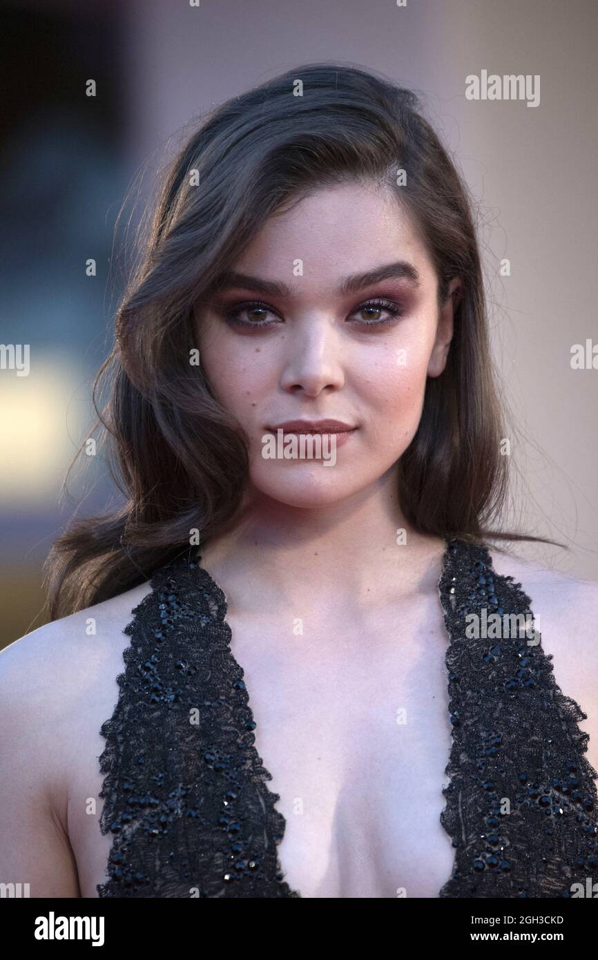 Hailee Steinfeld attending the Competencia Oficial Premiere as part of ...