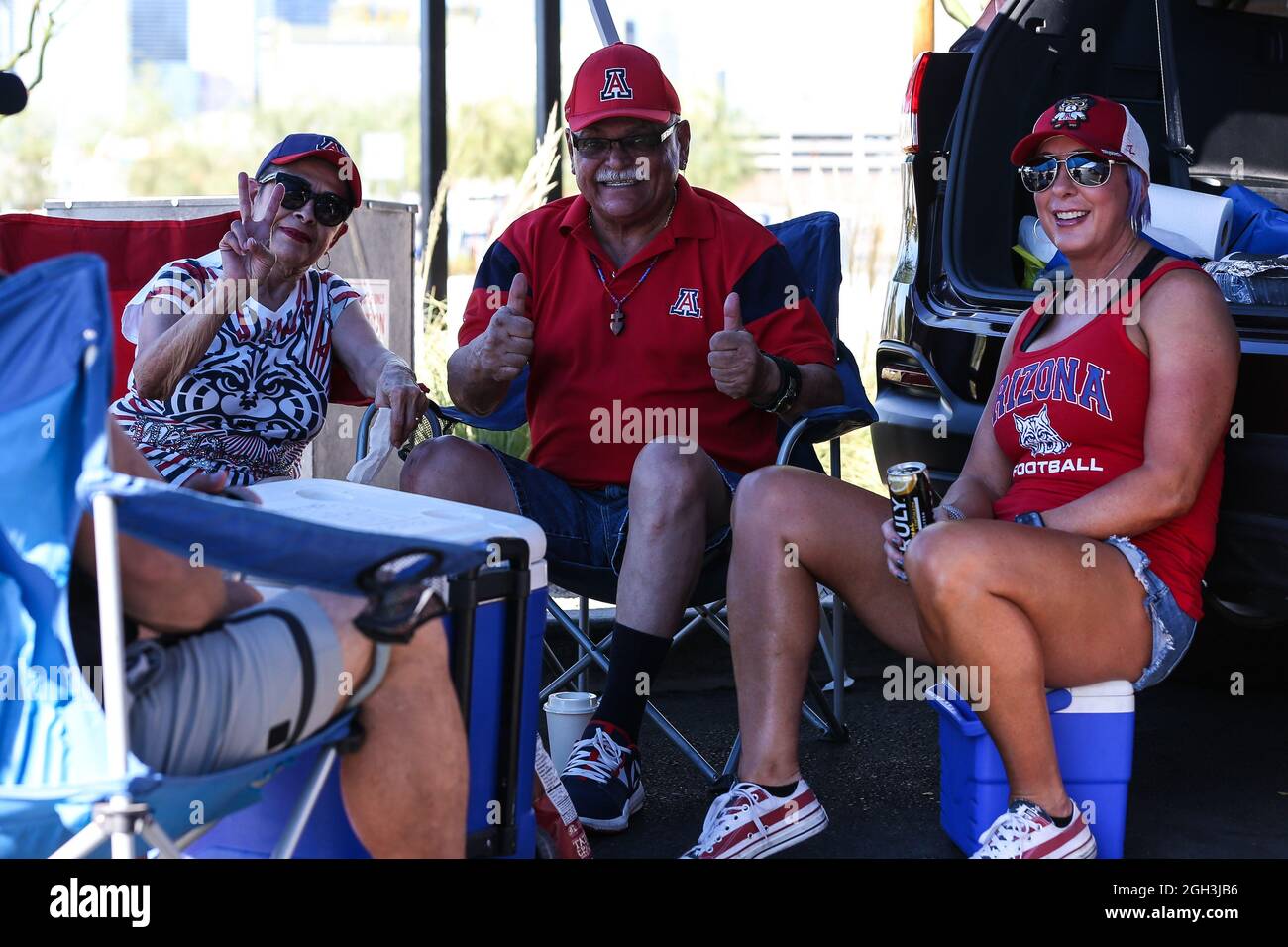 Las Vegas, NV, USA. 04th Sep, 2021. Arizona Wildcats fans Sylvia ...