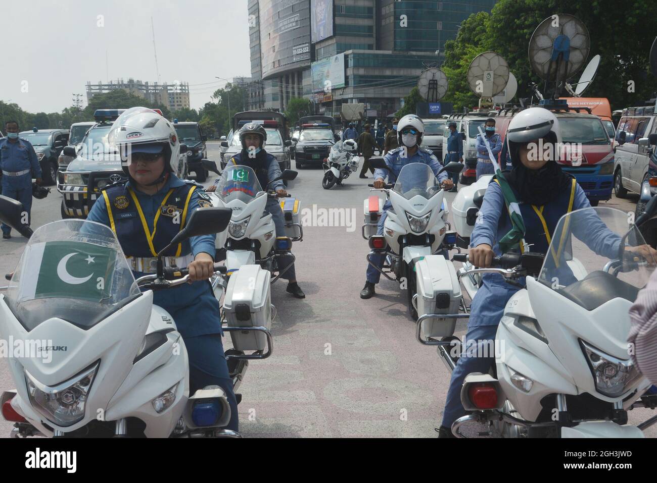 Lahore, Pakistan. 04th Sep, 2021. Pakistani traffic police women ride ...