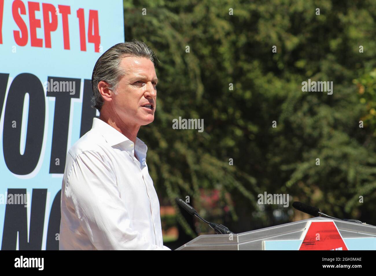 Gavin newsom hi-res stock photography and images - Alamy