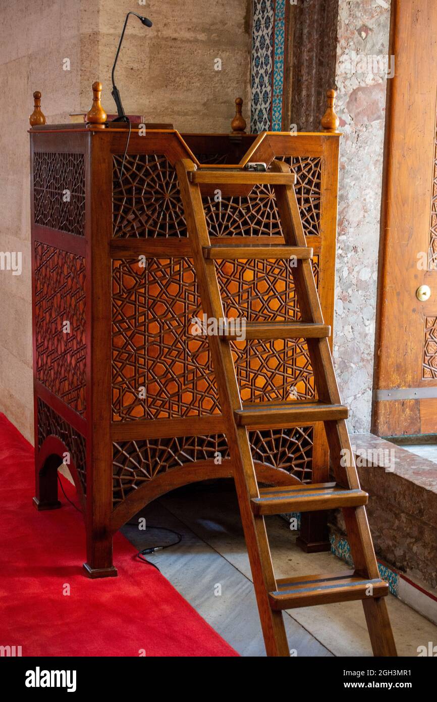 Minbar (pulpit) in the mosque hi-res stock photography and images - Alamy