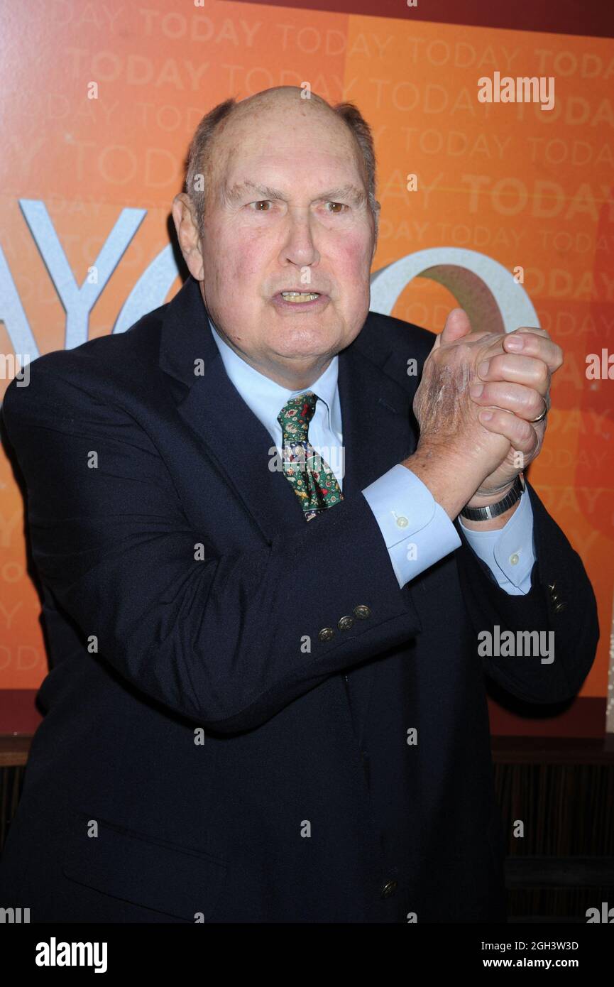 **FILE PHOTO** Willard Scott Has Passed Away Stock Photo - Alamy
