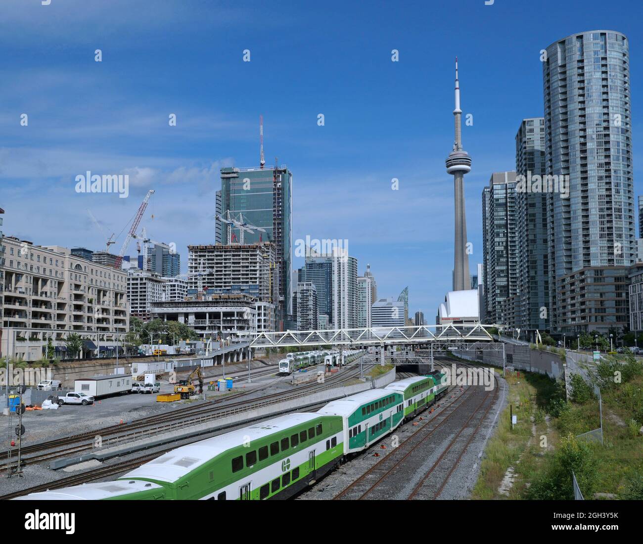 Commuter corridor hi-res stock photography and images - Alamy