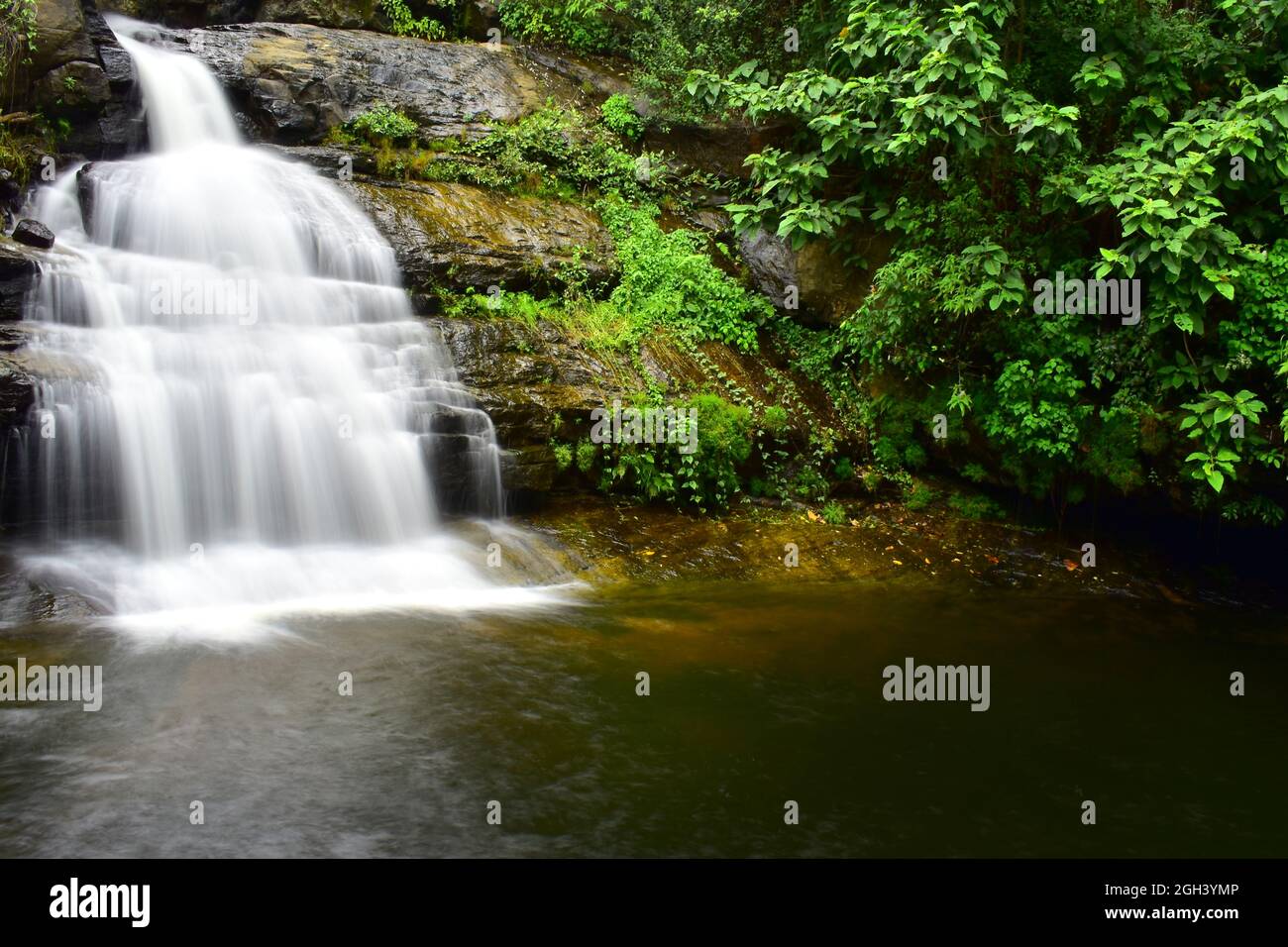 Oothamparai Falls in Bodinayakanur, Tamilnadu Stock Photo - Alamy