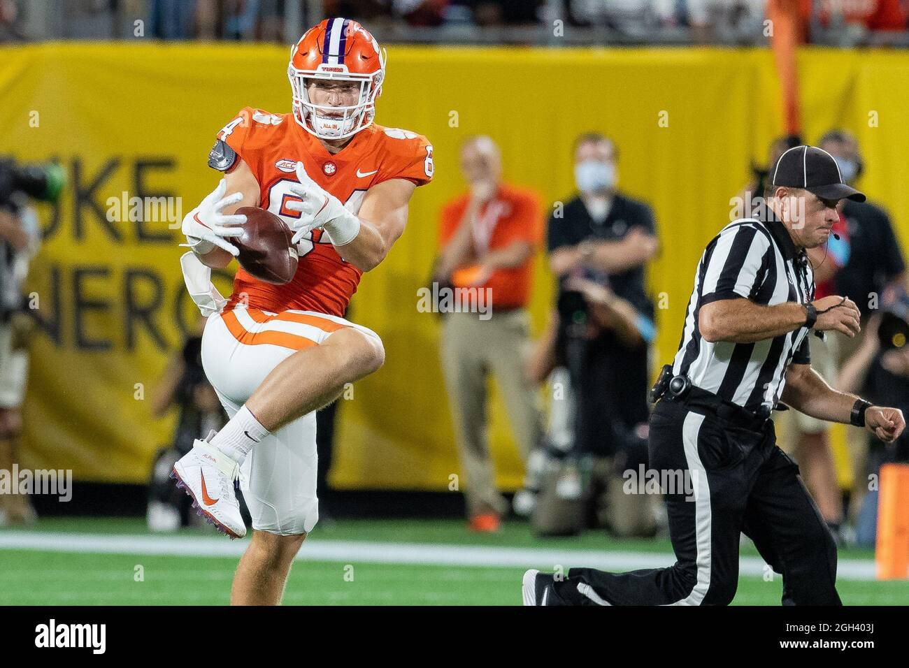 Charlotte, NC, USA. 4th Sep, 2021. Clemson Tigers tight end Davis Allen ...